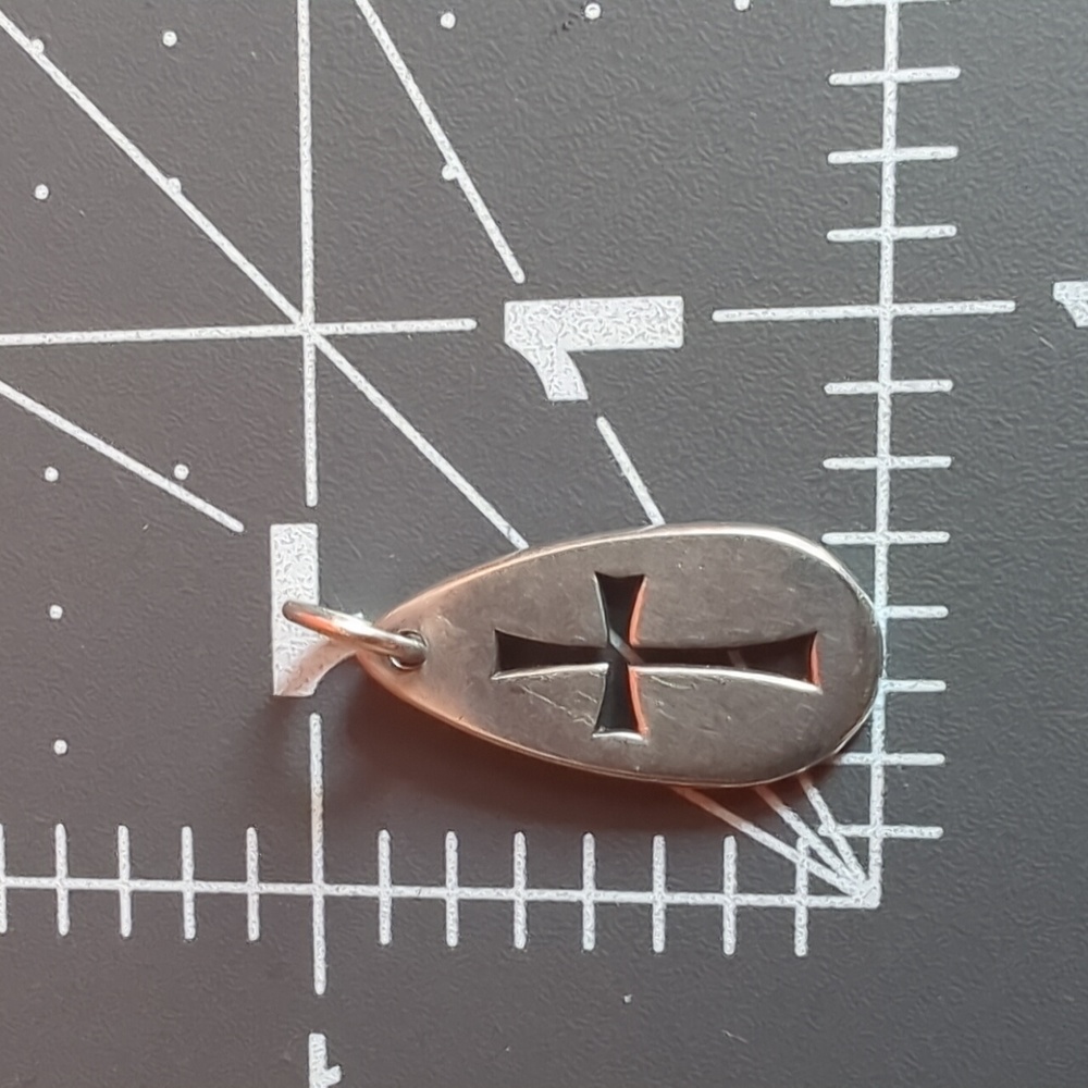 James Avery Teardrop Vintage Retired Cross - Gem